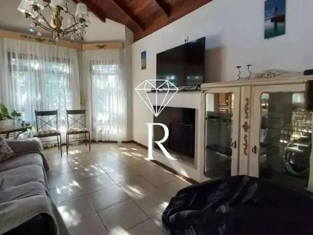 Casa / Sobrado para Locação em Florianópolis/SC Jurerê Internacional 4 Quartos