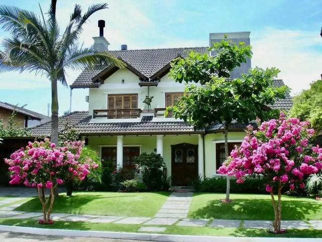Casa / Sobrado para Locação em Florianópolis/SC Jurerê Internacional 4 Quartos