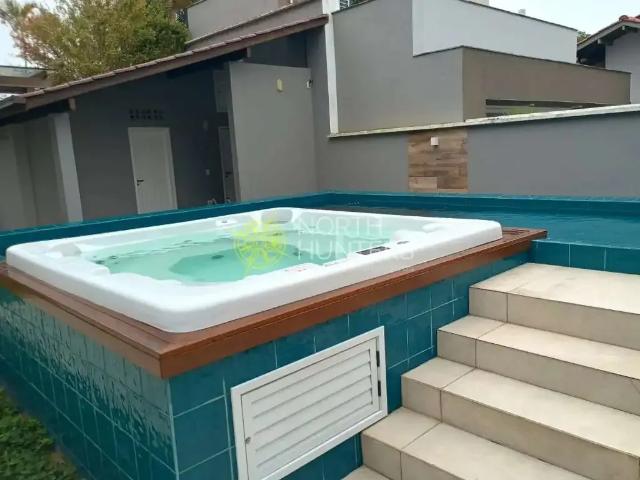 Casa / Sobrado para Locação em Florianópolis/SC Jurerê Internacional 5 Quartos