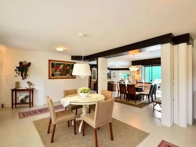 Casa / Sobrado para Locação em Florianópolis/SC Jurerê Internacional 7 Quartos