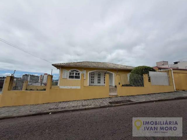 Casa / Sobrado para Locação em Florianópolis/SC Jardim Atlântico 3 Quartos