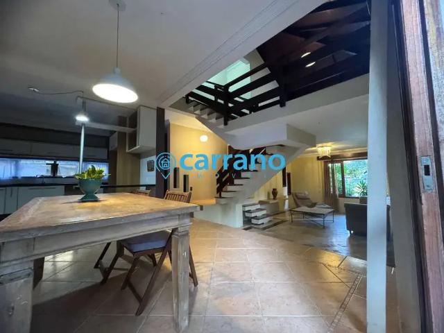 Casa / Sobrado para Locação em Florianópolis/SC João Paulo 5 Quartos