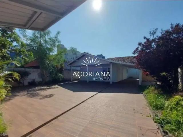Casa / Sobrado para Locação em Florianópolis/SC Lagoa da Conceição 2 Quartos