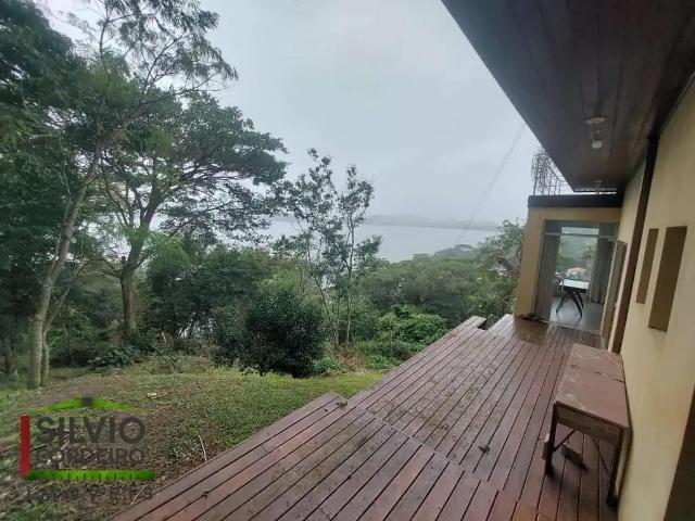 Casa / Sobrado para Locação em Florianópolis/SC Lagoa da Conceição 3 Quartos