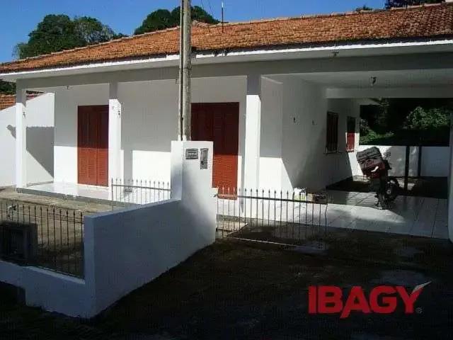 Casa / Sobrado para Locação em Florianópolis/SC Lagoa da Conceição 3 Quartos