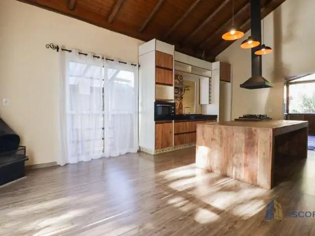 Casa / Sobrado para Locação em Florianópolis/SC Lagoa da Conceição 4 Quartos