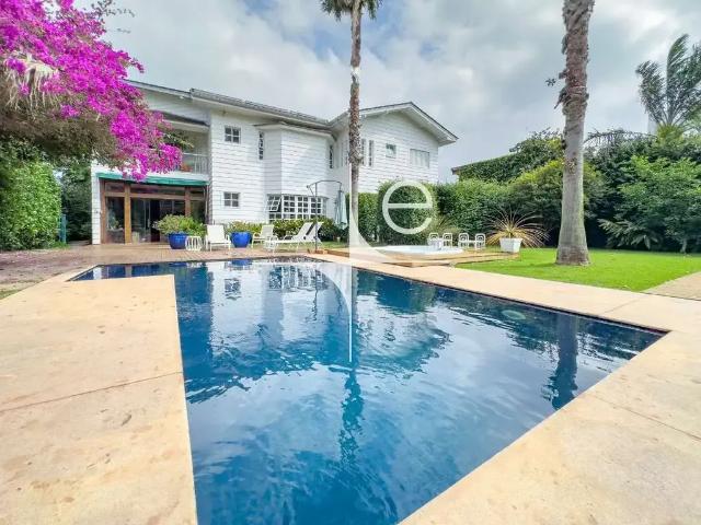 Casa / Sobrado para Locação em Florianópolis/SC Lagoa da Conceição 5 Quartos