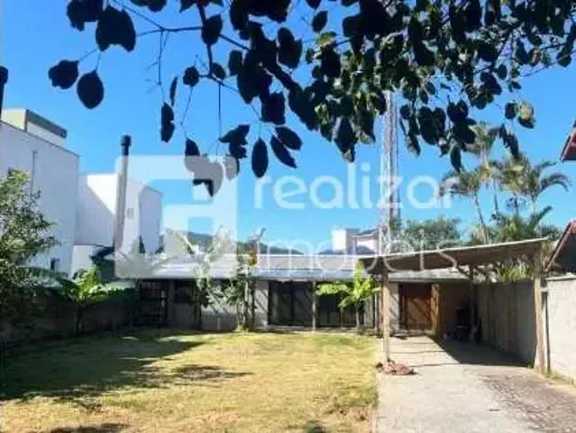 Casa / Sobrado para Locação em Florianópolis/SC Pântano do Sul 2 Quartos
