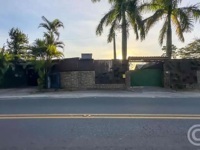 Casa / Sobrado para Locação em Florianópolis/SC Praia Mole 4 Quartos