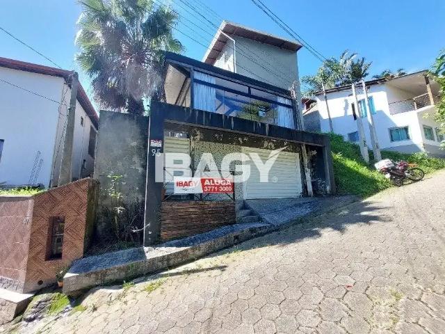Casa / Sobrado para Locação em Florianópolis/SC Ribeirão da Ilha 3 Quartos