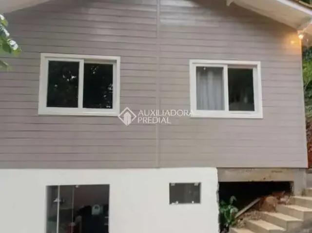 Casa / Sobrado para Locação em Florianópolis/SC Ribeirão da Ilha 2 Quartos
