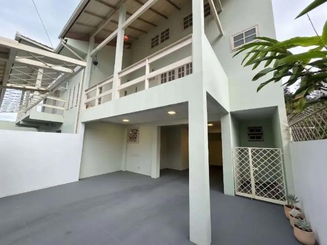 Casa / Sobrado para Locação em Florianópolis/SC Rio Tavares 2 Quartos