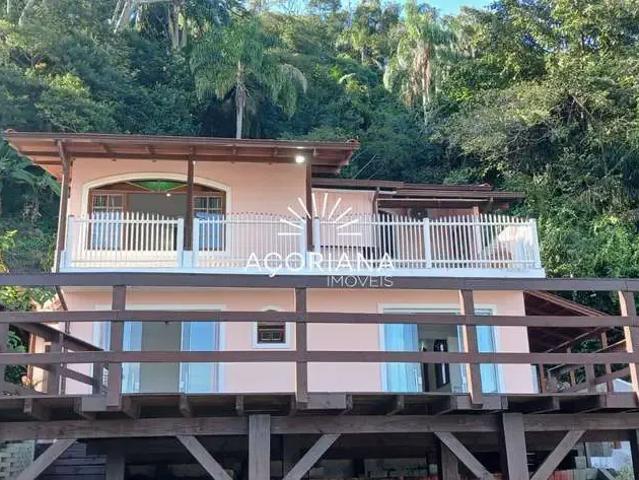 Casa / Sobrado para Locação em Florianópolis/SC Rio Tavares 5 Quartos