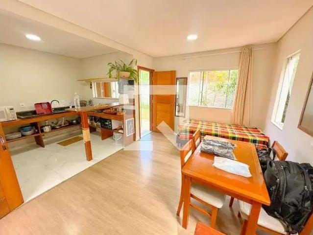 Casa / Sobrado para Locação em Florianópolis/SC São João do Rio Vermelho 1 Quartos