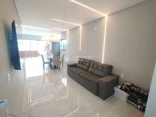 Casa / Sobrado para Locação em Florianópolis/SC São João do Rio Vermelho 2 Quartos