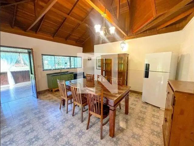 Casa / Sobrado para Locação em Florianópolis/SC São João do Rio Vermelho 2 Quartos