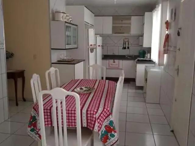 Casa / Sobrado para Locação em Florianópolis/SC São João do Rio Vermelho 2 Quartos