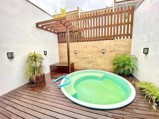 Casa / Sobrado para Locação em Florianópolis/SC São João do Rio Vermelho 2 Quartos