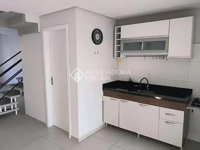 Casa / Sobrado para Locação em Florianópolis/SC São João do Rio Vermelho 2 Quartos