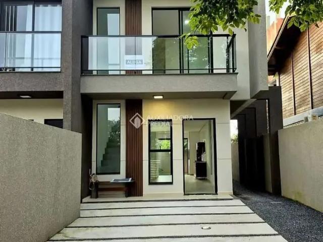 Casa / Sobrado para Locação em Florianópolis/SC São João do Rio Vermelho 3 Quartos