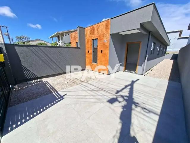 Casa / Sobrado para Locação em Florianópolis/SC São João do Rio Vermelho 3 Quartos