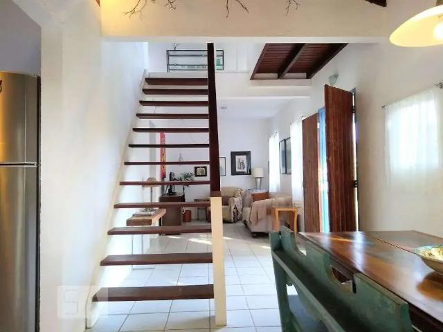Casa / Sobrado para Locação em Florianópolis/SC São João do Rio Vermelho 3 Quartos