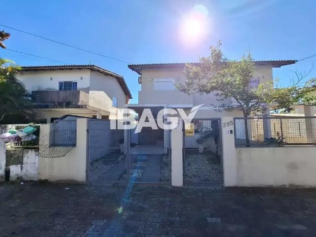 Casa / Sobrado para Locação em Florianópolis/SC São João do Rio Vermelho 3 Quartos