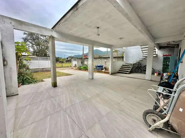 Casa / Sobrado para Locação em Florianópolis/SC São João do Rio Vermelho 3 Quartos