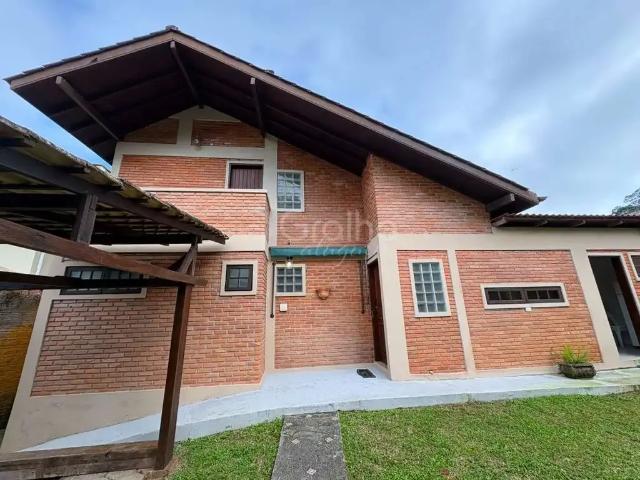 Casa / Sobrado para Locação em Florianópolis/SC Sambaqui 2 Quartos