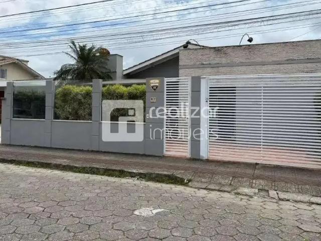 Casa / Sobrado para Locação em Florianópolis/SC Santa Mônica 4 Quartos