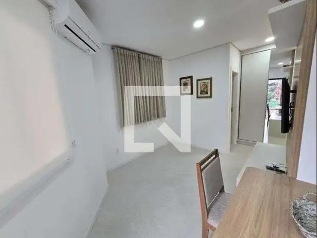 Casa / Sobrado para Locação em Florianópolis/SC Santa Mônica 1 Quartos