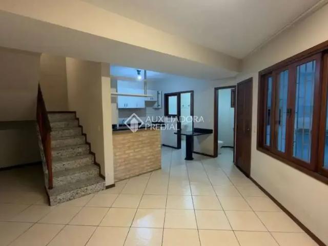 Casa / Sobrado para Locação em Florianópolis/SC Santa Mônica 3 Quartos