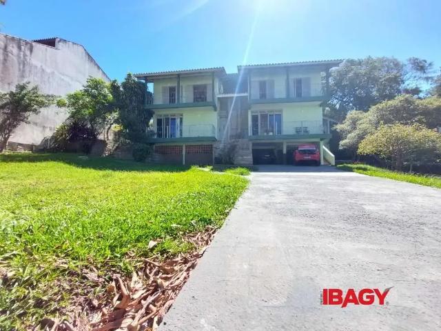 Casa / Sobrado para Locação em Florianópolis/SC Trindade 4 Quartos