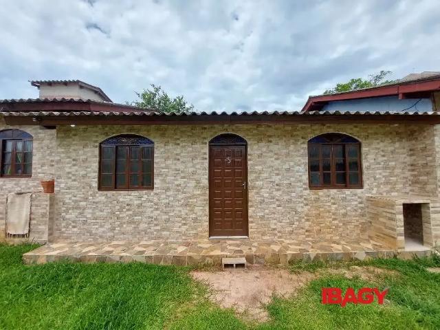 Casa / Sobrado para Locação em Florianópolis/SC Vargem Grande 2 Quartos