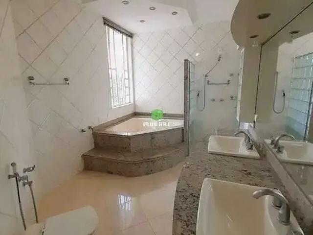 Casa / Sobrado para Locação em Franca/SP Residencial Paraíso 4 Quartos