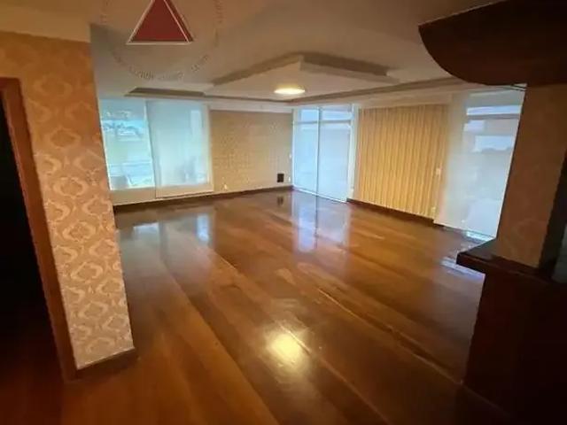 Casa / Sobrado para Locação em Franca/SP Vila Flores 5 Quartos