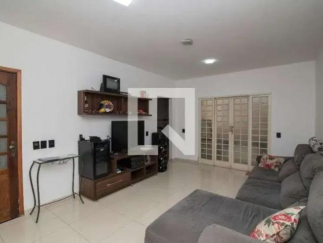 Casa / Sobrado para Locação em Hortolândia/SP Parque Ortolândia 2 Quartos