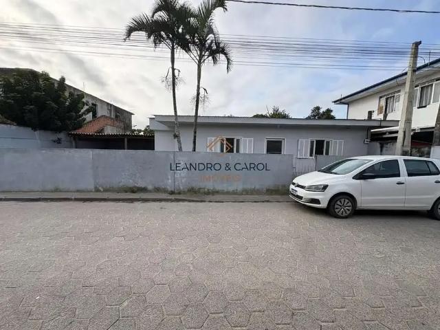 Casa / Sobrado para Locação em Imbituba/SC Roca Grande 2 Quartos