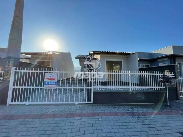Casa / Sobrado para Locação em Indaial/SC Arapongas 2 Quartos