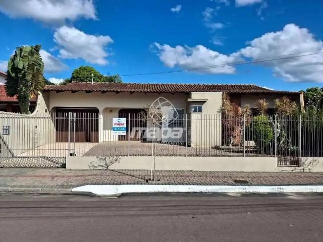 Casa / Sobrado para Locação em Indaial/SC Estados 3 Quartos