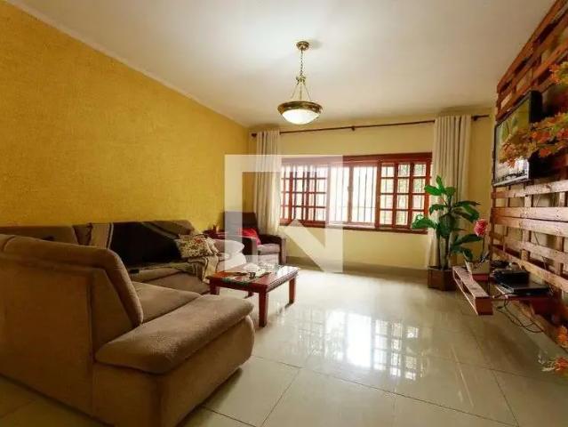 Casa / Sobrado para Locação em Indaiatuba/SP Centro 4 Quartos