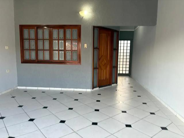 Casa / Sobrado para Locação em Indaiatuba/SP Jardim São Francisco 3 Quartos