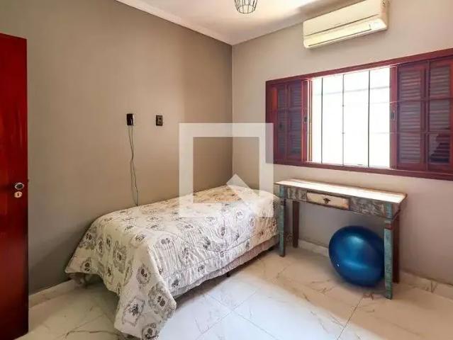 Casa / Sobrado para Locação em Indaiatuba/SP Vila Suíça 4 Quartos