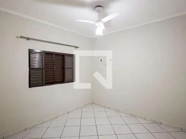 Casa / Sobrado para Locação em Indaiatuba/SP Vila Suíça 2 Quartos