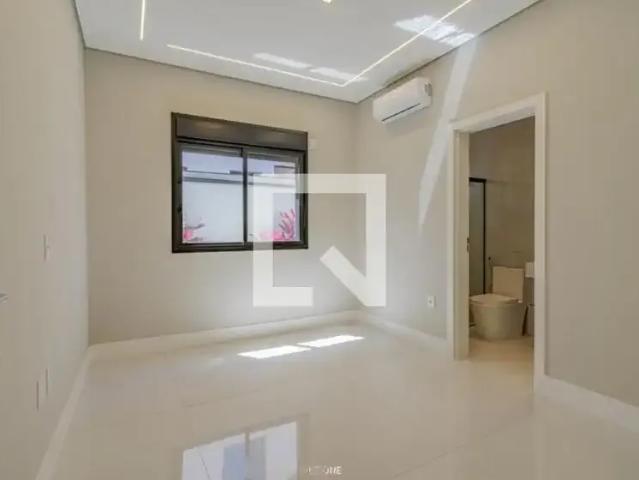 Casa / Sobrado para Locação em Indaiatuba/SP Vila Suíça 4 Quartos