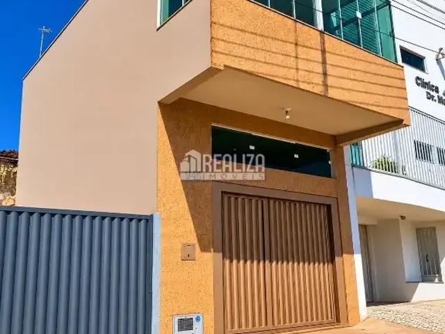 Casa / Sobrado para Locação em Igarapava/SP Centro 4 Quartos