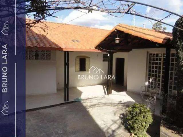 Casa / Sobrado para Locação em Igarapé/MG Centro 5 Quartos