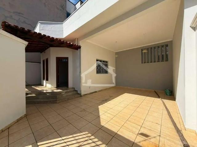 Casa / Sobrado para Locação em Ipatinga/MG Caravelas 3 Quartos