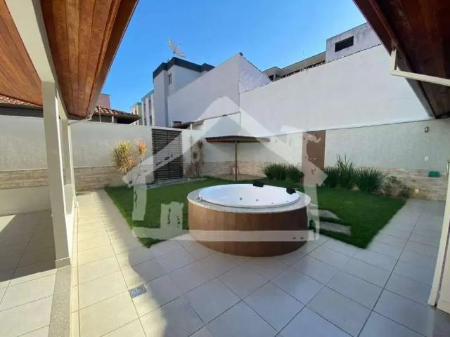 Casa / Sobrado para Locação em Ipatinga/MG Cidade Nobre 5 Quartos