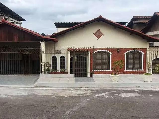 Casa / Sobrado para Locação em Ipatinga/MG Das Águas 3 Quartos